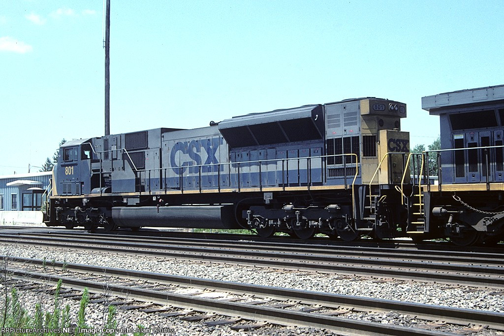 CSX SD80MAC 801